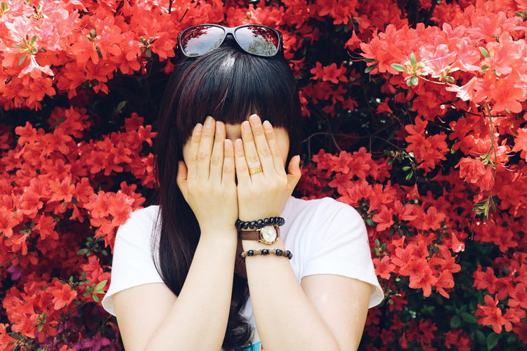 Hand Covering Face pictures | Curated Photography on EyeEm